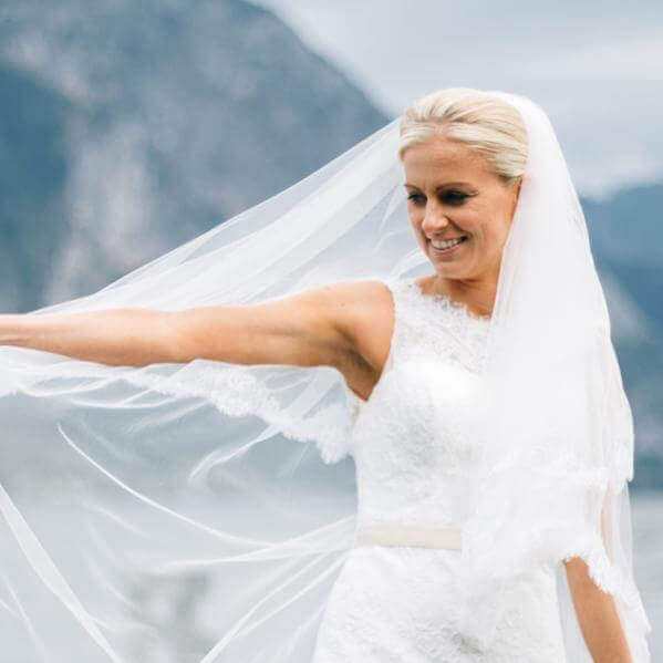 Brautfrisuren mit offenem Haar - weddix